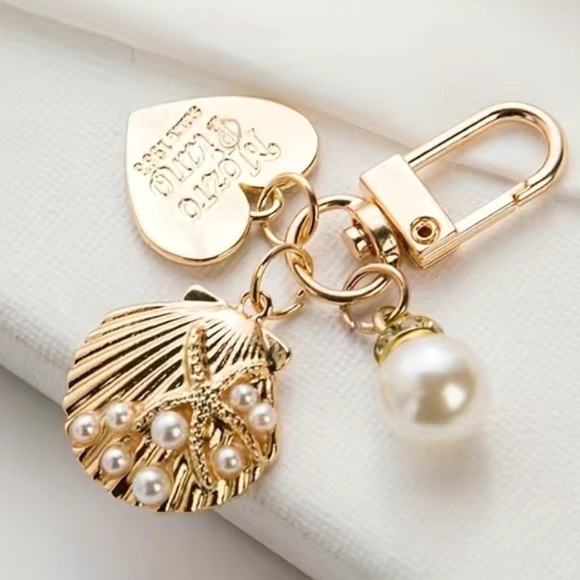 luxury | Bags | Nwt Pcpearl Shell Key Chain Jewelry Accessory Gift ...